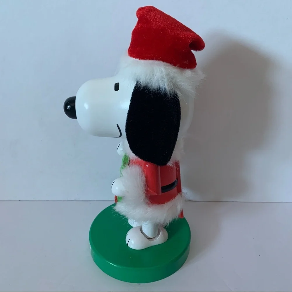 Peanuts | Holiday | Nwt Peanuts Snoopy 85 Nutcracker With Santa Hat ...